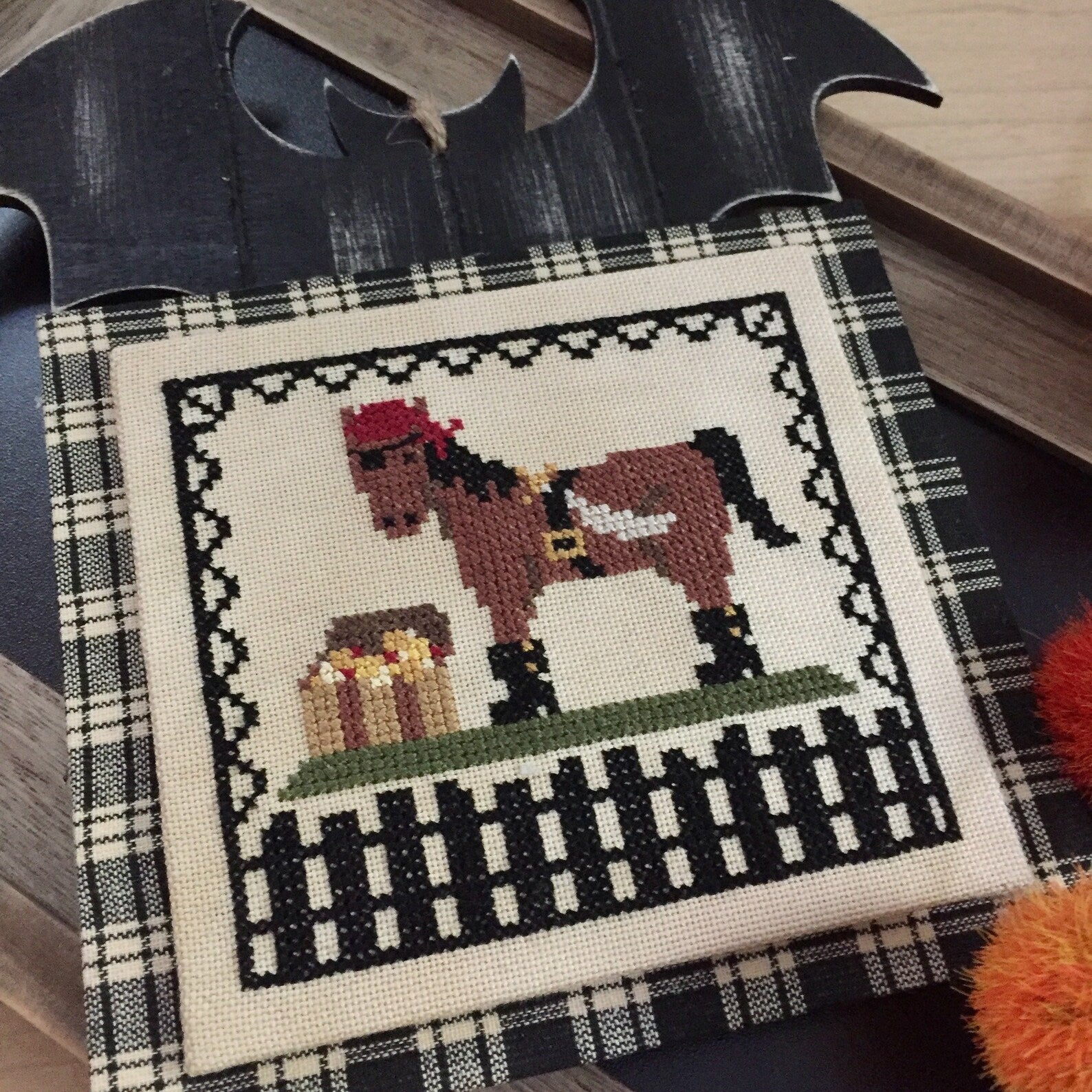 Captain Black Mane by Petal Pusher – BeStitchMe